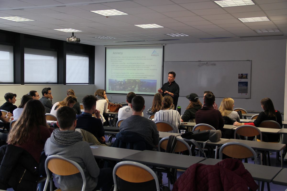 Rentrée des étudiants en EMBS à Annecy - IAE Savoie Mont Blanc - IAE ...